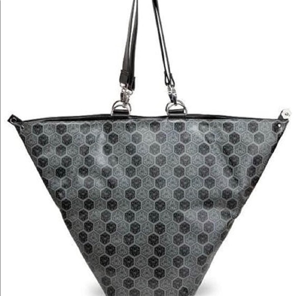 thinkgeek | Bags | Original Handbag Of Holding Dd Think Geek Purse ...